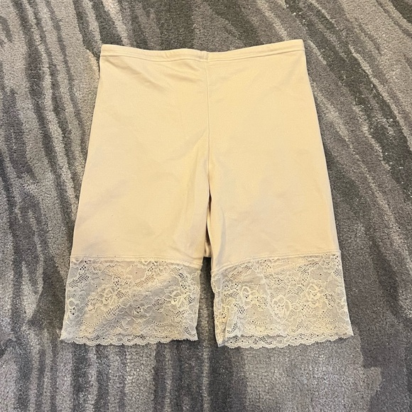 Maidenform | Intimates & Sleepwear | Maidenform Flexees Lace Trim ...